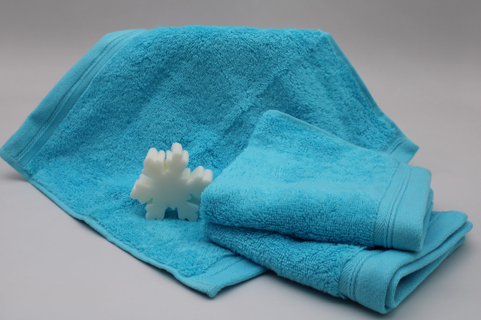 Eponge unie Turquoise 580gr/m2